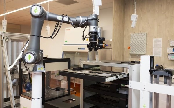 World-First Algae-Analysing Robot Screens thousands | InnovationHongKong