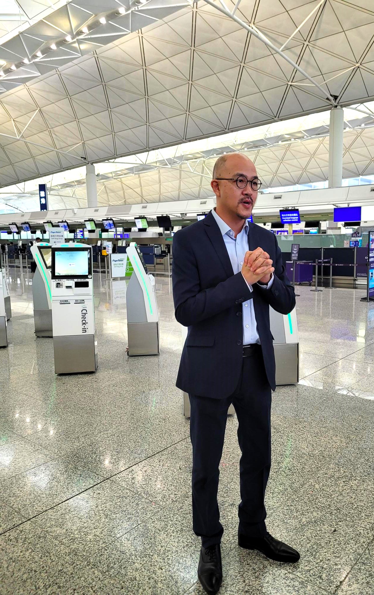 Hong Kong international airport upgrades & introduces smart tech ...
